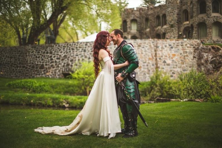 How to Plan a Colorful Geeky Gamer Wedding | Honeyfund.com
